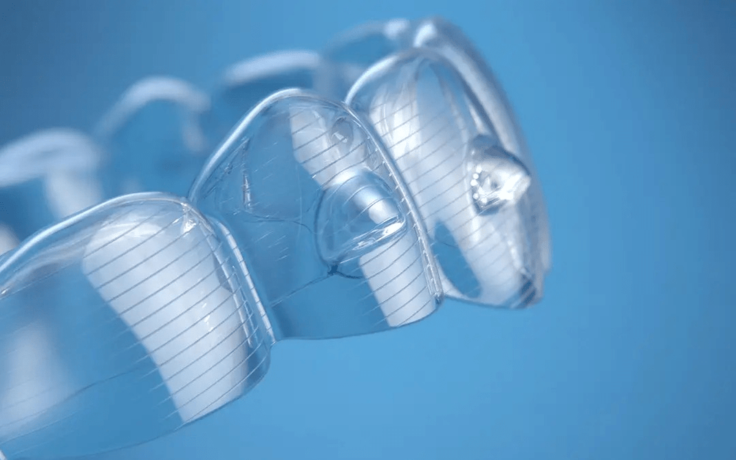 Invisalign SmartTrack Treatment | Diamond Braces