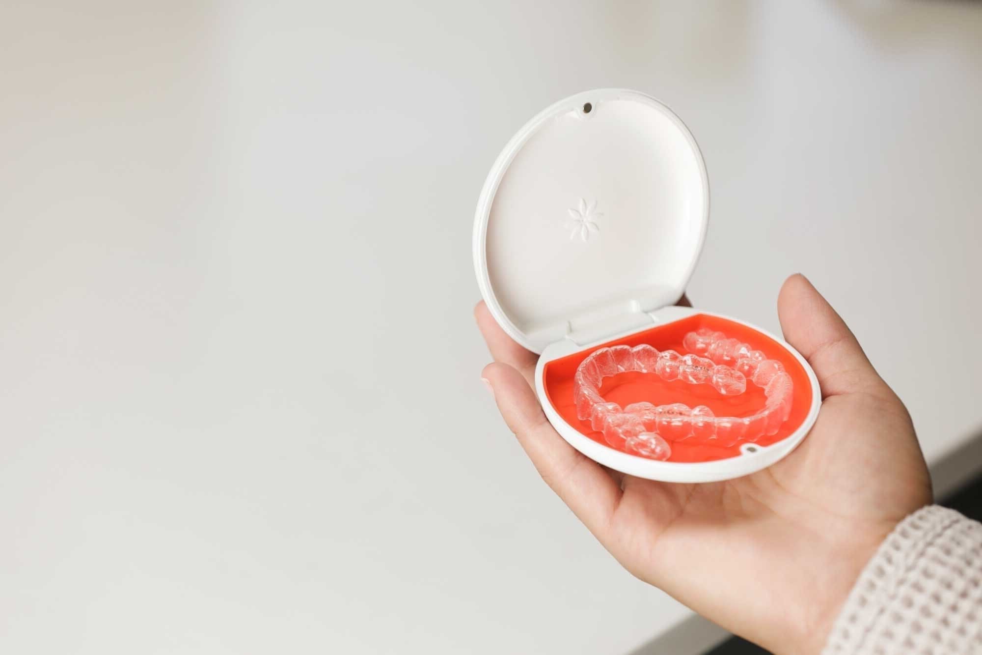 Why Your Retainer Doesn’t Fit After Invisalign – Diamond Braces
